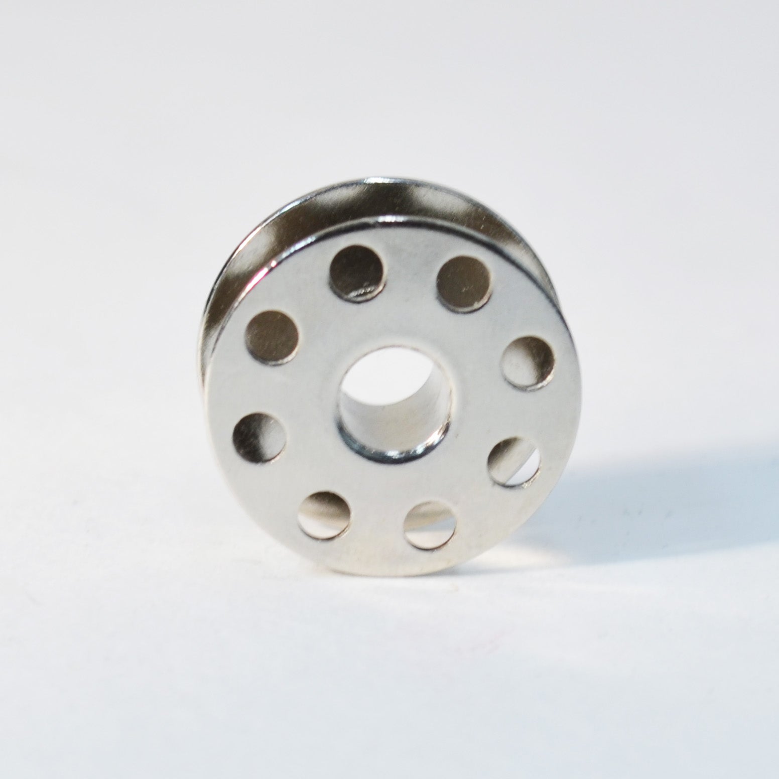 Bobbin 402464NS – Panda Trim